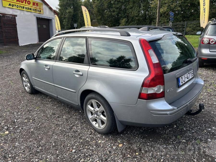 Pelēks Volvo V50 2006 Limbaži, ar dzinēja tilpumu 2.00 L un nobraukumu 349 tūkst. km par 1950 €, foto 7 vietnē AUTOMOTO.COM.LV