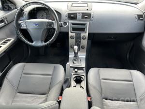 Pelēks Volvo V50 2006 Limbaži, ar dzinēja tilpumu 2.00 L un nobraukumu 349 tūkst. km par 1950 €, foto 9 vietnē AUTOMOTO.COM.LV