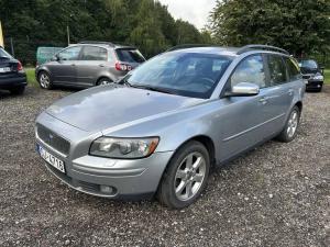 Pelēks Volvo V50 2006 Limbaži, ar dzinēja tilpumu 2.00 L un nobraukumu 349 tūkst. km par 1950 €, foto  vietnē AUTOMOTO.COM.LV