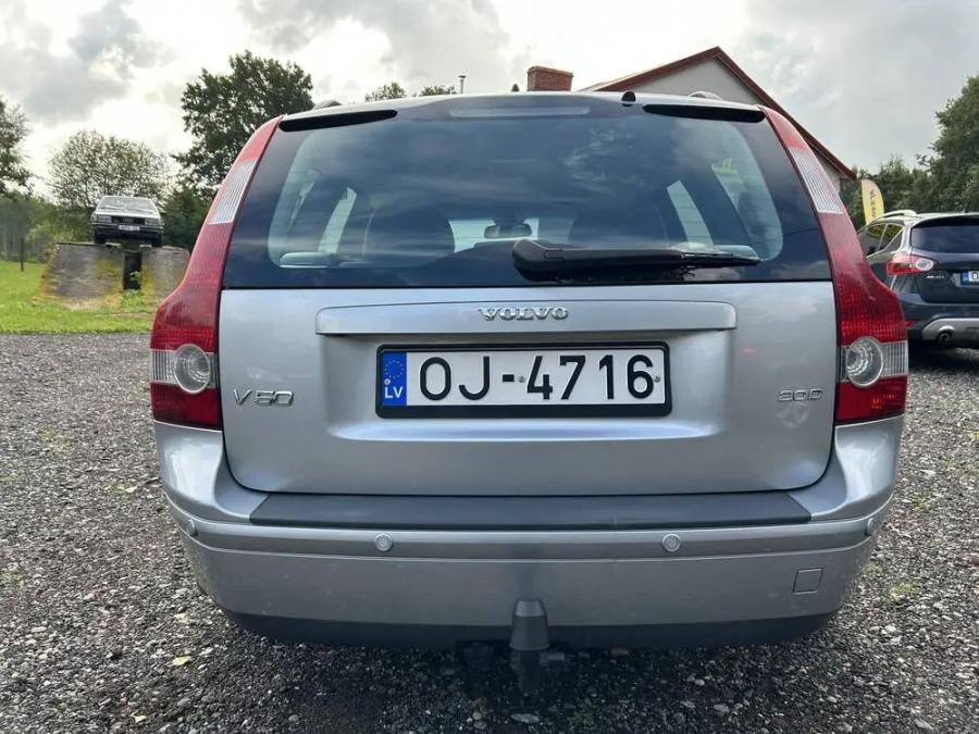 Pelēks Volvo V50 2006 Limbaži, ar dzinēja tilpumu 2.00 L un nobraukumu 349 tūkst. km par 1950 €, foto 6 vietnē AUTOMOTO.COM.LV