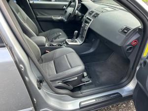 Pelēks Volvo V50 2006 Limbaži, ar dzinēja tilpumu 2.00 L un nobraukumu 349 tūkst. km par 1950 €, foto 10 vietnē AUTOMOTO.COM.LV