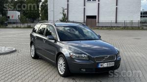 Pelēks Volvo V50 2006 Rīga, ar dzinēja tilpumu 2.00 L un nobraukumu 260 tūkst. km par 3100 €, foto  vietnē AUTOMOTO.COM.LV