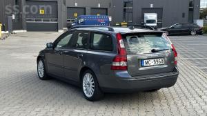Pelēks Volvo V50 2006 Rīga, ar dzinēja tilpumu 2.00 L un nobraukumu 260 tūkst. km par 3100 €, foto 4 vietnē AUTOMOTO.COM.LV