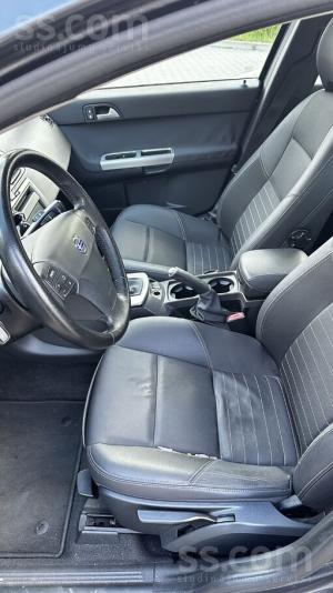 Pelēks Volvo V50 2006 Rīga, ar dzinēja tilpumu 2.00 L un nobraukumu 260 tūkst. km par 3100 €, foto 6 vietnē AUTOMOTO.COM.LV