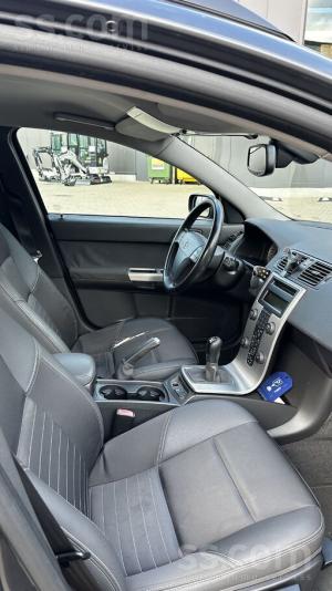 Pelēks Volvo V50 2006 Rīga, ar dzinēja tilpumu 2.00 L un nobraukumu 260 tūkst. km par 3100 €, foto 8 vietnē AUTOMOTO.COM.LV