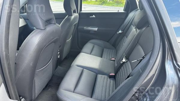 Grey Volvo V50 2006 in Riga, with an engine capacity of 2.00 L and mileage of 260 thousand km for 3100 €, photo 9 on AUTOMOTO.COM.LV