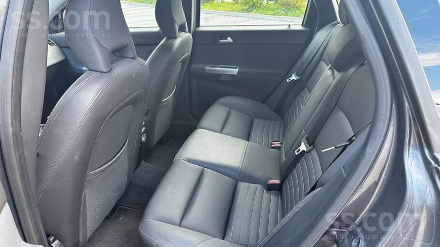 Pelēks Volvo V50 2006 Rīga, ar dzinēja tilpumu 2.00 L un nobraukumu 260 tūkst. km par 3100 €, foto 10 vietnē AUTOMOTO.COM.LV