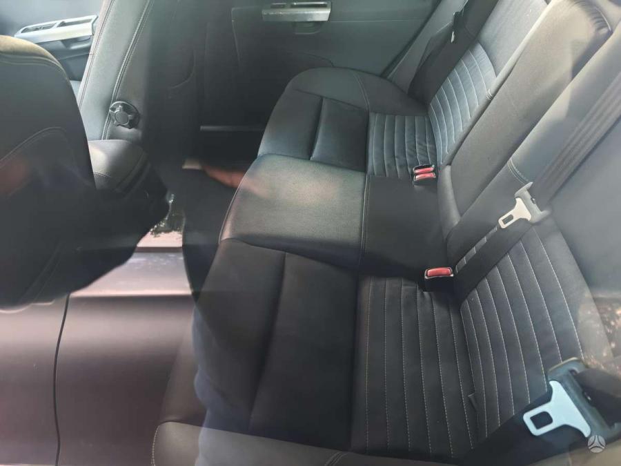 Pelēks Volvo V50 2006 Kauņa, ar dzinēja tilpumu 2.00 L un nobraukumu 462 tūkst. km par 700 €, foto 9 vietnē AUTOMOTO.COM.LV
