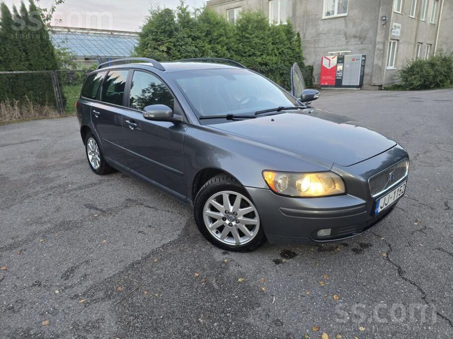 Grey Volvo V50 2006 in Riga, with an engine capacity of 2.00 L and mileage of 251 thousand km for 1400 €, photo 11 on AUTOMOTO.COM.LV