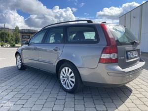 Pelēks Volvo V50 2006 Viļņa, ar dzinēja tilpumu 2.00 L un nobraukumu 300 tūkst. km par 1900 €, foto 3 vietnē AUTOMOTO.COM.LV