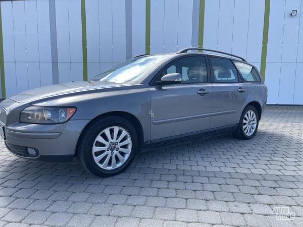 Pelēks Volvo V50 2006 Viļņa, ar dzinēja tilpumu 2.00 L un nobraukumu 300 tūkst. km par 1900 €, foto 6 vietnē AUTOMOTO.COM.LV
