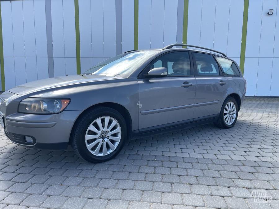Pelēks Volvo V50 2006 Viļņa, ar dzinēja tilpumu 2.00 L un nobraukumu 300 tūkst. km par 1900 €, foto 6 vietnē AUTOMOTO.COM.LV