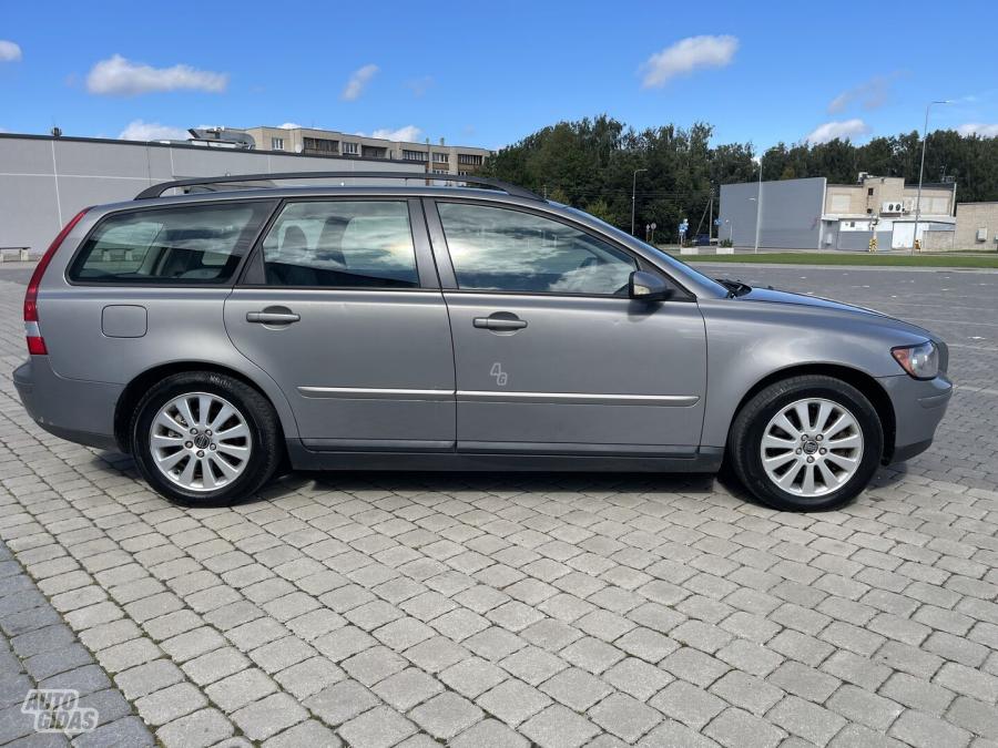 Pelēks Volvo V50 2006 Viļņa, ar dzinēja tilpumu 2.00 L un nobraukumu 300 tūkst. km par 1900 €, foto 12 vietnē AUTOMOTO.COM.LV