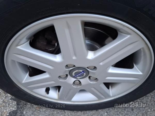 Pelēks Volvo V50 2006 Tartu, ar dzinēja tilpumu 1.60 L un nobraukumu 365 tūkst. km par 1890 €, foto 9 vietnē AUTOMOTO.COM.LV