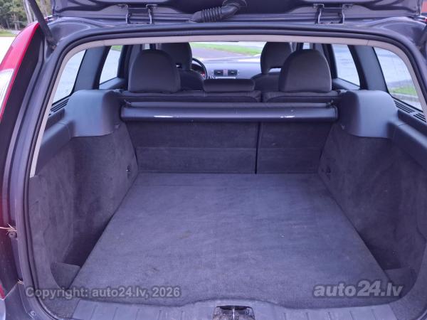 Pelēks Volvo V50 2006 Tartu, ar dzinēja tilpumu 1.60 L un nobraukumu 365 tūkst. km par 1890 €, foto 10 vietnē AUTOMOTO.COM.LV
