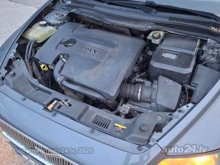 Pelēks Volvo V50 2006 Tartu, ar dzinēja tilpumu 1.60 L un nobraukumu 365 tūkst. km par 1890 €, foto 13 vietnē AUTOMOTO.COM.LV