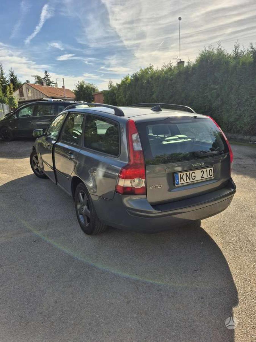 Pelēks Volvo V50 2006 Kauņa, ar dzinēja tilpumu 1.56 L un nobraukumu 335 tūkst. km par 1700 €, foto 6 vietnē AUTOMOTO.COM.LV