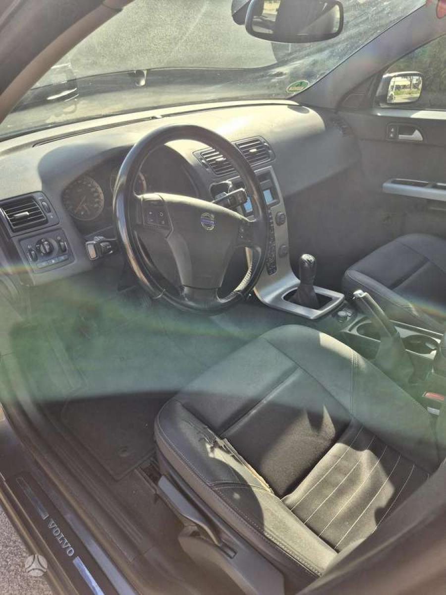 Pelēks Volvo V50 2006 Kauņa, ar dzinēja tilpumu 1.56 L un nobraukumu 335 tūkst. km par 1700 €, foto 10 vietnē AUTOMOTO.COM.LV