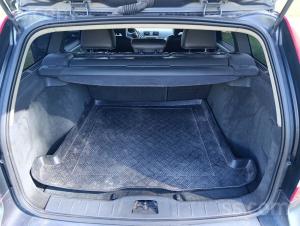 Grey Volvo V50 2006 in Ogre, with an engine capacity of 1.60 L and mileage of 347 thousand km for 1950 €, photo 8 on AUTOMOTO.COM.LV