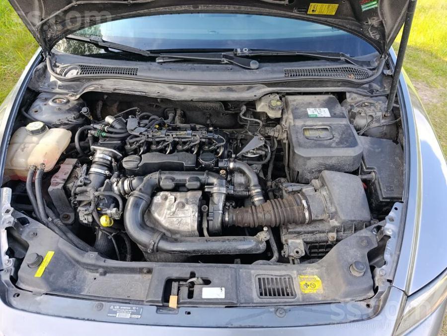 Grey Volvo V50 2006 in Ogre, with an engine capacity of 1.60 L and mileage of 347 thousand km for 1950 €, photo 10 on AUTOMOTO.COM.LV