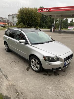 Grey Volvo V50 2006 in Riga, with an engine capacity of 2.40 L and mileage of 302 thousand km for 2200 €, photo  on AUTOMOTO.COM.LV