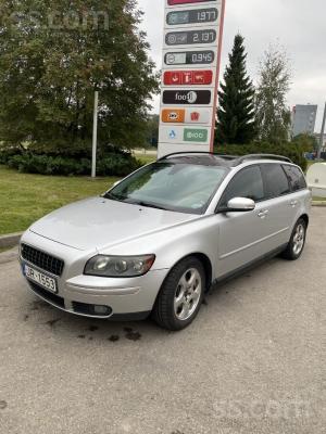Grey Volvo V50 2006 in Riga, with an engine capacity of 2.40 L and mileage of 302 thousand km for 2200 €, photo 3 on AUTOMOTO.COM.LV