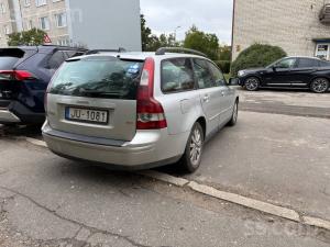 Серый Вольво В50 2006 в Рига, объемом двигателя 1.60 л и пробегом 302 тыс. км за 1500 €, фото 4 на AUTOMOTO.COM.LV