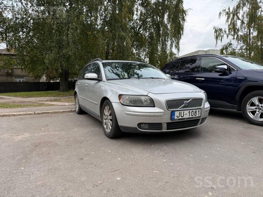 Серый Вольво В50 2006 в Рига, объемом двигателя 1.60 л и пробегом 302 тыс. км за 1500 €, фото 7 на AUTOMOTO.COM.LV