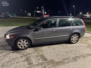 Серый Вольво В50 2006 в Мажейкяй, объемом двигателя 2.00 л и пробегом 440 тыс. км за 1300 €, фото  на AUTOMOTO.COM.LV