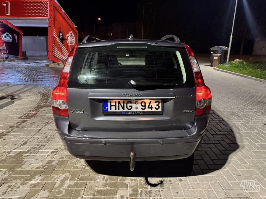 Pelēks Volvo V50 2006 Mažeikiai, ar dzinēja tilpumu 2.00 L un nobraukumu 440 tūkst. km par 1300 €, foto 6 vietnē AUTOMOTO.COM.LV