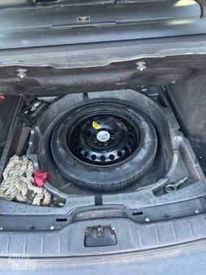 Pelēks Volvo V50 2006 Mažeikiai, ar dzinēja tilpumu 2.00 L un nobraukumu 440 tūkst. km par 1300 €, foto 11 vietnē AUTOMOTO.COM.LV