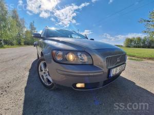 Grey Volvo V50 2007 in Bauska, with an engine capacity of 1.60 L and mileage of 300 thousand km for 1500 €, photo 3 on AUTOMOTO.COM.LV