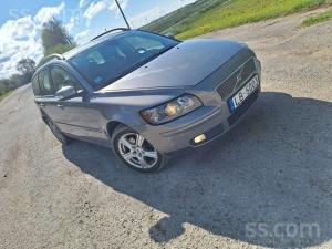 Grey Volvo V50 2007 in Bauska, with an engine capacity of 1.60 L and mileage of 300 thousand km for 1500 €, photo 5 on AUTOMOTO.COM.LV
