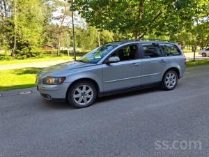 Pelēks Volvo V50 2007 Bauska, ar dzinēja tilpumu 2.00 L un nobraukumu 355 tūkst. km par 1450 €, foto 2 vietnē AUTOMOTO.COM.LV