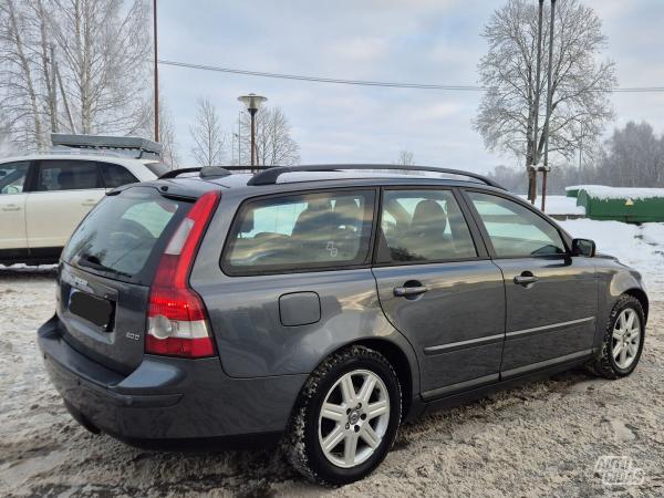 Grey Volvo V50 2007 in Siauliai, with an engine capacity of 2.00 L and mileage of 312 thousand km for 1350 €, photo 3 on AUTOMOTO.COM.LV