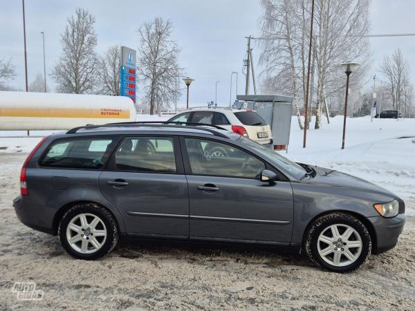 Grey Volvo V50 2007 in Siauliai, with an engine capacity of 2.00 L and mileage of 312 thousand km for 1350 €, photo 8 on AUTOMOTO.COM.LV