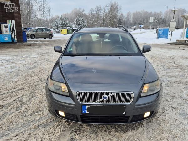 Grey Volvo V50 2007 in Siauliai, with an engine capacity of 2.00 L and mileage of 312 thousand km for 1350 €, photo 9 on AUTOMOTO.COM.LV