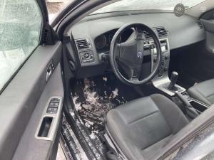 Pelēks Volvo V50 2007 Kėdainiai, ar dzinēja tilpumu 2.00 L un nobraukumu 245 tūkst. km par 550 €, foto 6 vietnē AUTOMOTO.COM.LV
