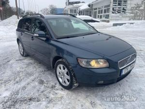 Grey Volvo V50 2007 in Tallinn, with an engine capacity of 2.00 L and mileage of 244 thousand km for 2490 €, photo  on AUTOMOTO.COM.LV