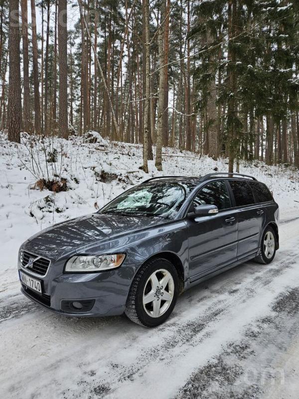 Pelēks Volvo V50 2007 Valmiera, ar dzinēja tilpumu 1.60 L un nobraukumu 554 tūkst. km par 1900 €, foto 3 vietnē AUTOMOTO.COM.LV