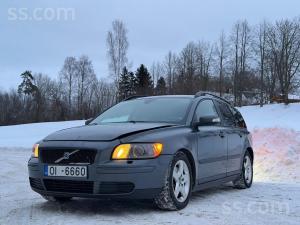 Pelēks Volvo V50 2007 Rīga, ar dzinēja tilpumu 2.00 L un nobraukumu 389 tūkst. km par 1400 €, foto 2 vietnē AUTOMOTO.COM.LV