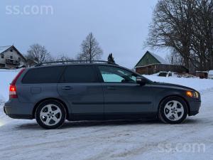 Pelēks Volvo V50 2007 Rīga, ar dzinēja tilpumu 2.00 L un nobraukumu 389 tūkst. km par 1400 €, foto 5 vietnē AUTOMOTO.COM.LV