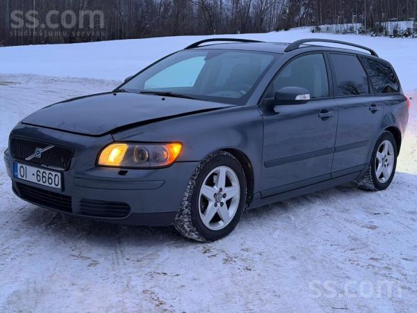 Grey Volvo V50 2007 in Riga, with an engine capacity of 2.00 L and mileage of 389 thousand km for 1400 €, photo 7 on AUTOMOTO.COM.LV