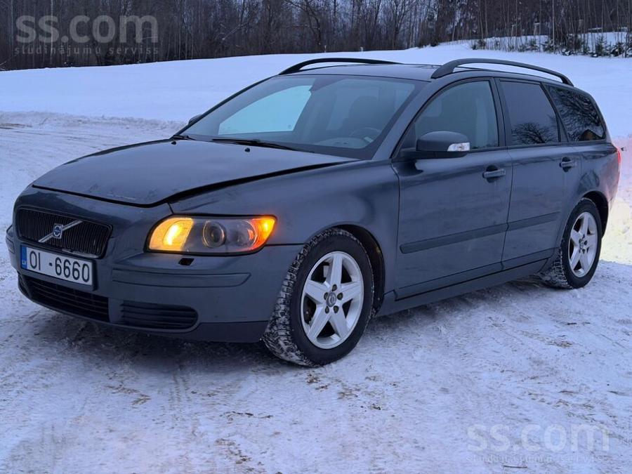 Pelēks Volvo V50 2007 Rīga, ar dzinēja tilpumu 2.00 L un nobraukumu 389 tūkst. km par 1400 €, foto 7 vietnē AUTOMOTO.COM.LV