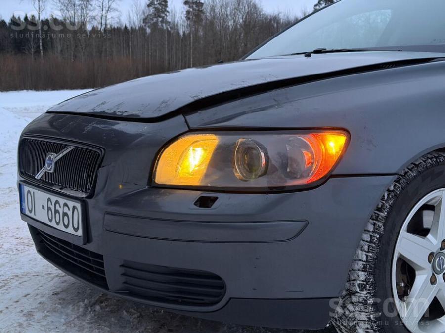 Pelēks Volvo V50 2007 Rīga, ar dzinēja tilpumu 2.00 L un nobraukumu 389 tūkst. km par 1400 €, foto 8 vietnē AUTOMOTO.COM.LV