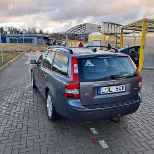 Grey Volvo V50 2007 in Elektrenai, with an engine capacity of 2.00 L and mileage of 374 thousand km for 2000 €, photo 4 on AUTOMOTO.COM.LV