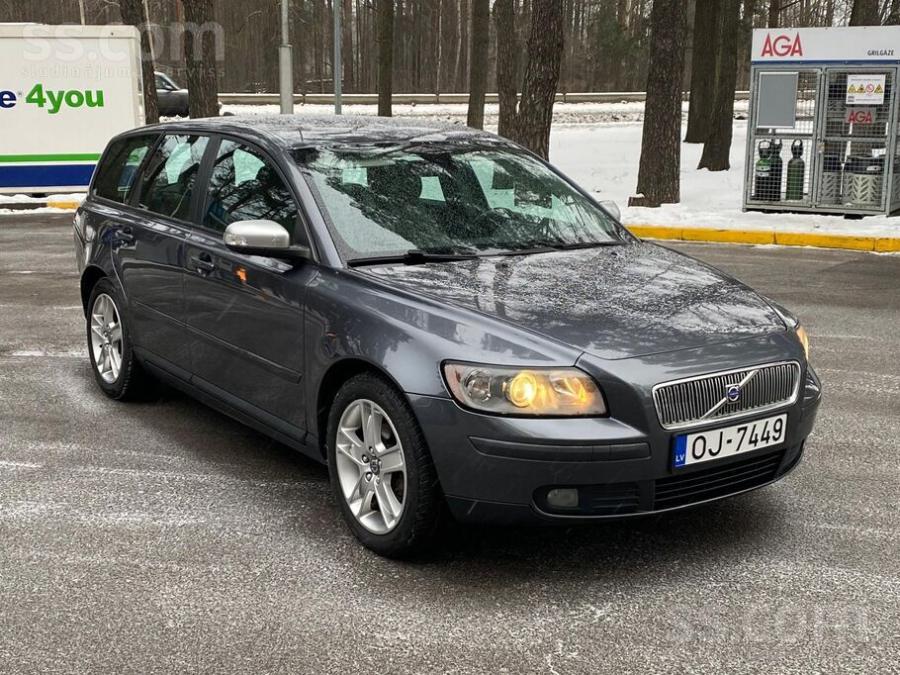 Grey Volvo V50 2007 in Riga, with an engine capacity of 1.60 L and mileage of 0 thousand km for 2799 €, photo 7 on AUTOMOTO.COM.LV