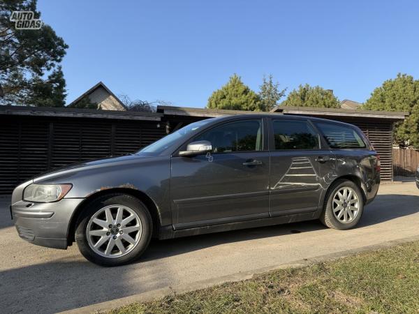 Pelēks Volvo V50 2007 Kauņa, ar dzinēja tilpumu 1.80 L un nobraukumu 281 tūkst. km par 600 €, foto 3 vietnē AUTOMOTO.COM.LV