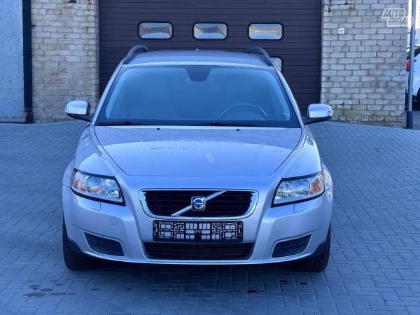 Pelēks Volvo V50 2007 Kretinga, ar dzinēja tilpumu 2.00 L un nobraukumu 338 tūkst. km par 1999 €, foto 2 vietnē AUTOMOTO.COM.LV