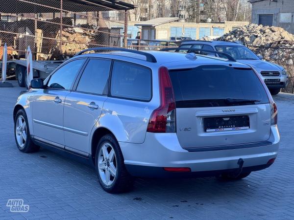 Pelēks Volvo V50 2007 Kretinga, ar dzinēja tilpumu 2.00 L un nobraukumu 338 tūkst. km par 1999 €, foto 7 vietnē AUTOMOTO.COM.LV